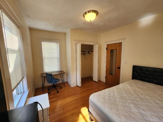 Prime LocationLarge RoomUtilities Included