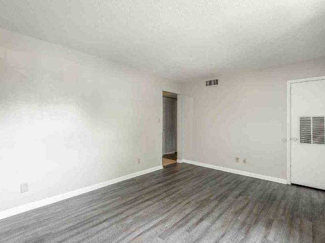 Prime Multifamily Property in North Chattanooga 2 Bedroom Apartment for Rent at 2414 Lyndon Ave, Chattanooga, TN 37415