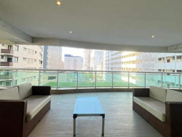 Prime Plaza Apartamento com 4 suítes no Gonzaga em Santos