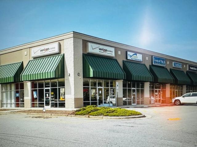 Prime Retail Opportunity_,200 SF Available in Bus