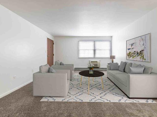 Prime Square Apartments and Townhomes 2 Bedroom Apartment for Rent at 4705 Wilmington Pike, Dayton, OH 45440