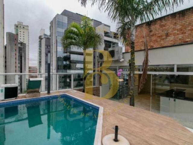 Primorosa cobertura, localizado no Campo Belo
