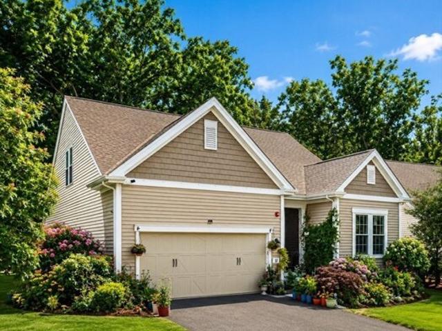 Primrose Cir Unit,hopkinton, Home For Sale