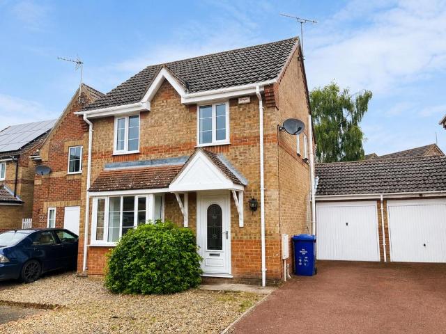 Primrose Drive, Brandon IP27 3 bed detached house to rent £1,385 pcm £320 pw