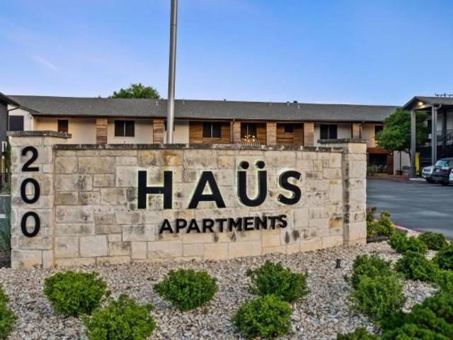 Primrose Haus Apartments! 2 Bedroom Apartment for Rent at 200 Primrose Cir, New Braunfels, TX 78130