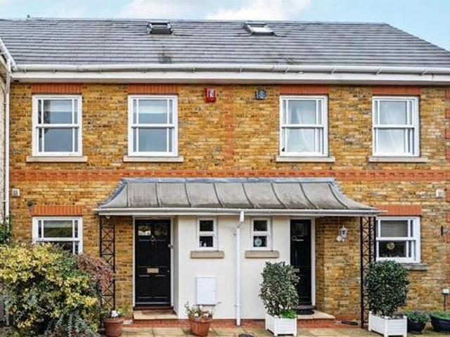Primrose Road, Hersham, 3 Bedroom Terraced