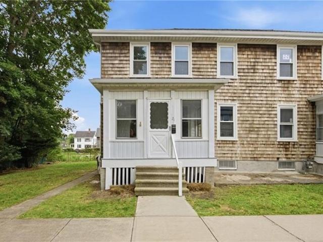 Princeton St, Newport, Condo For Sale