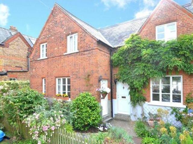 Prince Consort Cottages, Windsor, 2 Bedroom End
