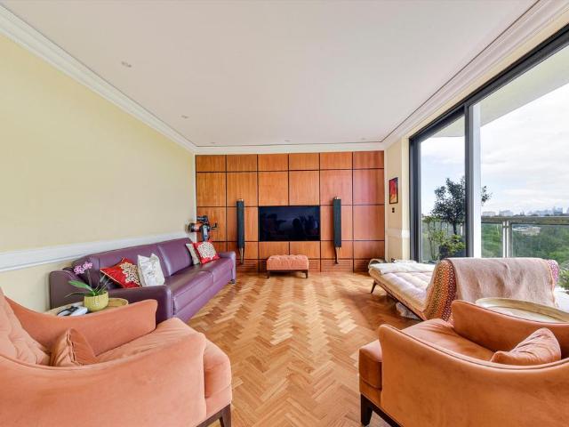 Prince Albert Road, London, NW8 3 bed flat to rent £5,850 pcm £1,350 pw