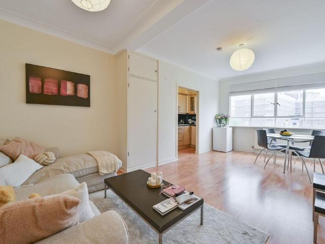 Prince Albert Road, St John's Wood. 1 bed flat to rent £2,384 pcm £550 pw