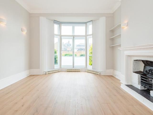 Prince Albert Road, Regents Park, London NW1, 2 bed flat to rent, £3,250 pcm | PrimeLocation