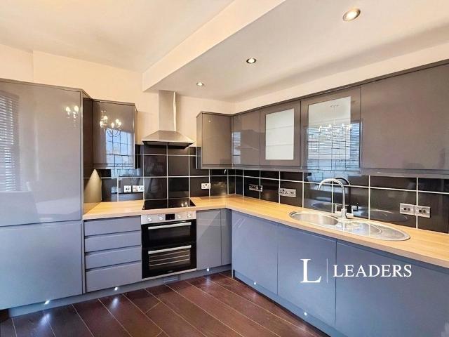 Prince Albert Street, Brighton, BN1 2 bed flat to rent £1,750 pcm £404 pw