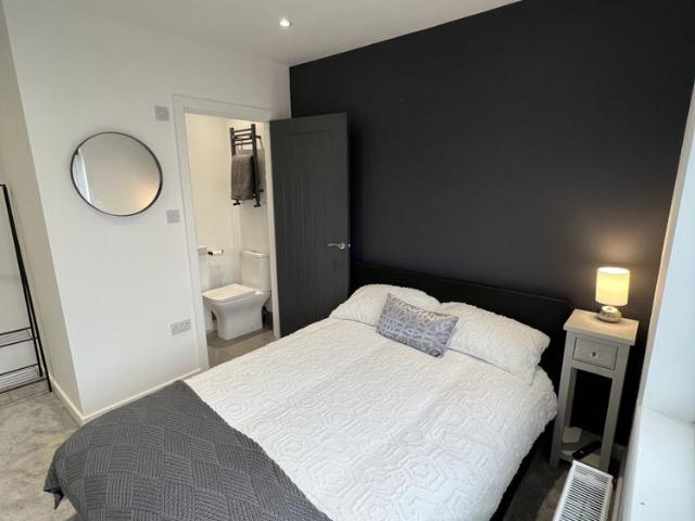 Prince Albert Square, Redhill, RH1