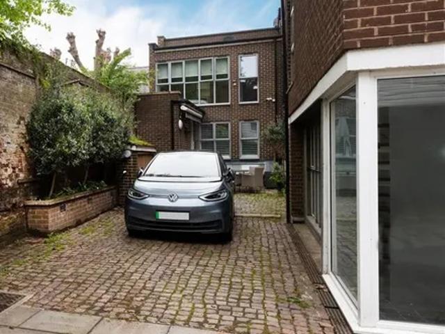 Prince Arthur Mews, London, NW3 1RD, United Kingdom | 2 bed townhouse for rent #124954261 | Rentberry