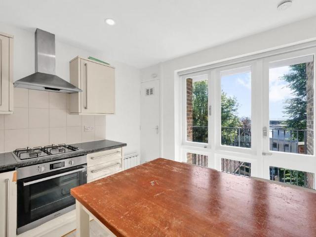 Prince Arthur Road, London 2 bed apartment to rent £3,250 pcm £750 pw