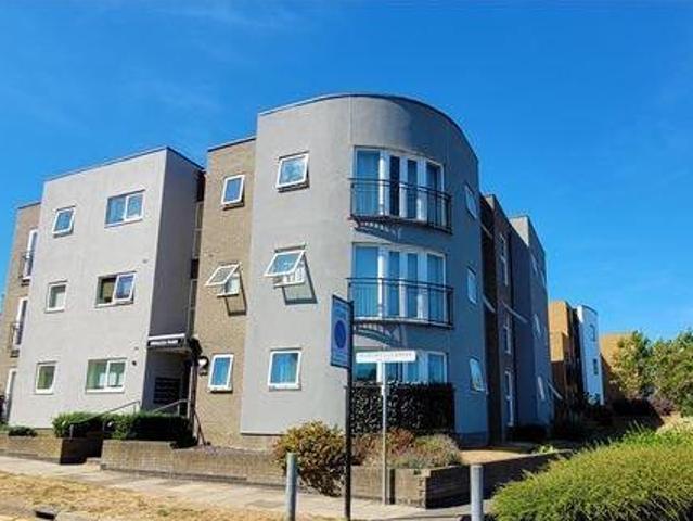 Prince Avenue, Westcliff On Sea, 2 Bedroom Apartment