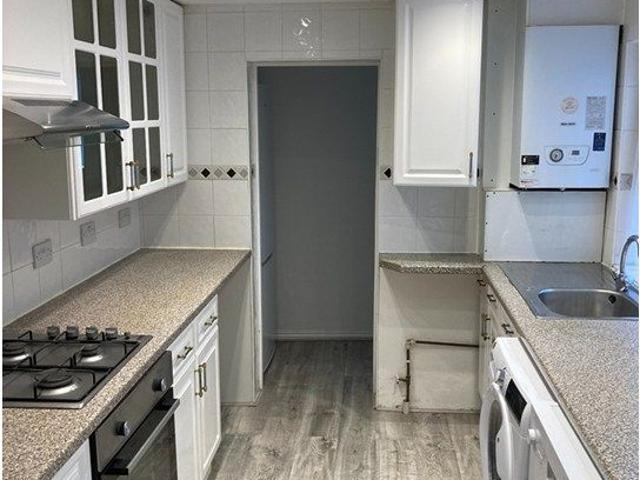 Prince Of Wales Avenue, Reading RG30, 3 bed terraced house to rent, £1,595 pcm | PrimeLocation