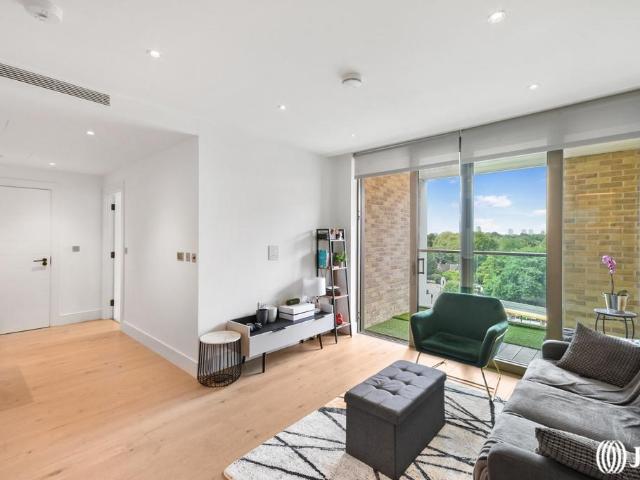 Prince of Wales Drive, London, SW11 1 bed apartment to rent £3,250 pcm £750 pw
