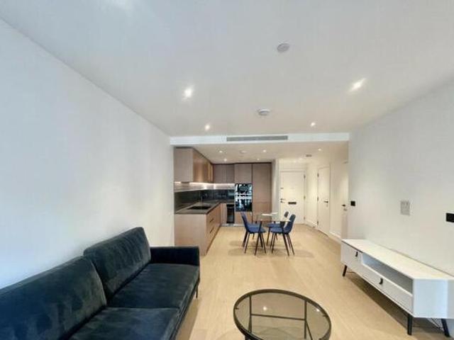 Prince Of Wales Drive, London, 2 Bedroom Apartment