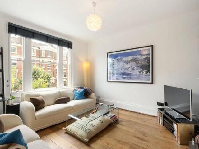 Prince Of Wales Drive, London, 2 Bedroom Flat