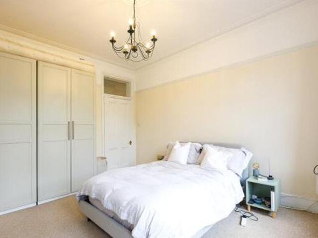 Prince Of Wales Drive, London, 2 Bedroom Flat