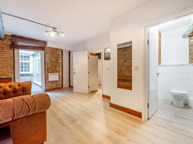 Prince of Wales Passage, Euston, NW1 3 bed apartment to rent £3,471 pcm £801 pw