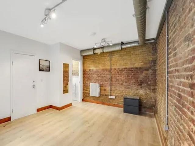 Prince of Wales Passage, London, NW1 3EE, United Kingdom | 3 bed apartment for rent #165462077 | Rentberry