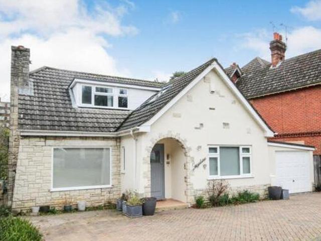 Prince Of Wales Road, Westbourne, 3 Bedroom Detached
