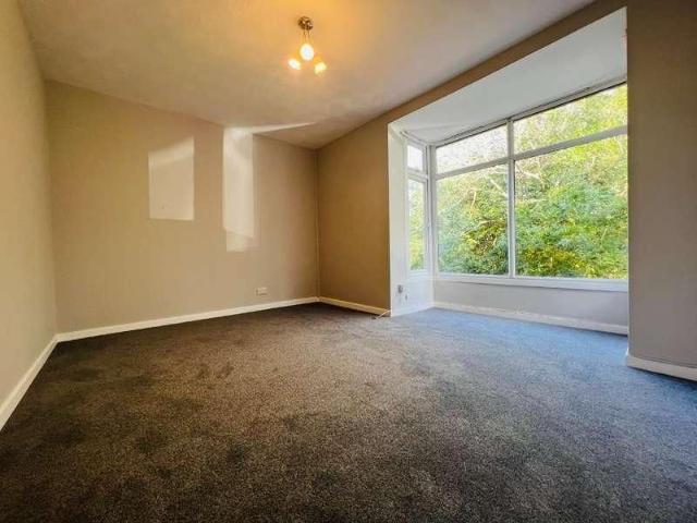 Prince Of Wales Road, Weymouth, DT4