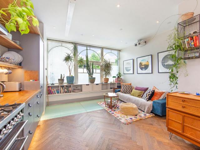 Prince Of Wales Road, Kentish Town NW5, 1 bed flat to rent, £2,250 pcm | PrimeLocation