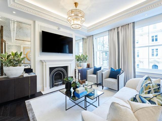 Prince Of Wales Terrace, W8 2 bed apartment to rent £12,133 pcm £2,800 pw