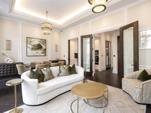 Prince Of Wales Terrace, Kensington, W8 2 bed apartment to rent £13,390 pcm £3,090 pw