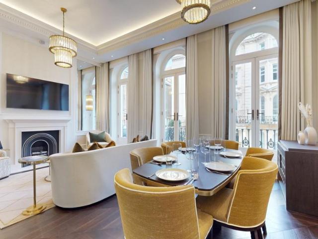 Prince Of Wales Terrace, Kensington, W8 2 bed flat to rent £13,390 pcm £3,090 pw
