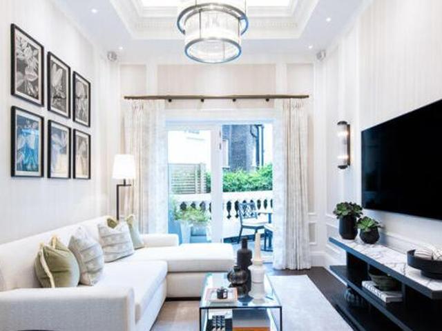 Prince Of Wales Terrace, Kensington, 2 Bedroom Apartment