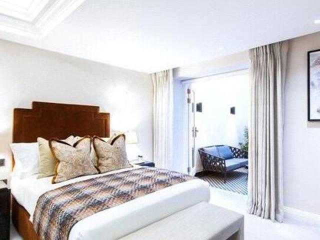 Prince Of Wales Terrace, Kensington, 2 Bedroom Flat