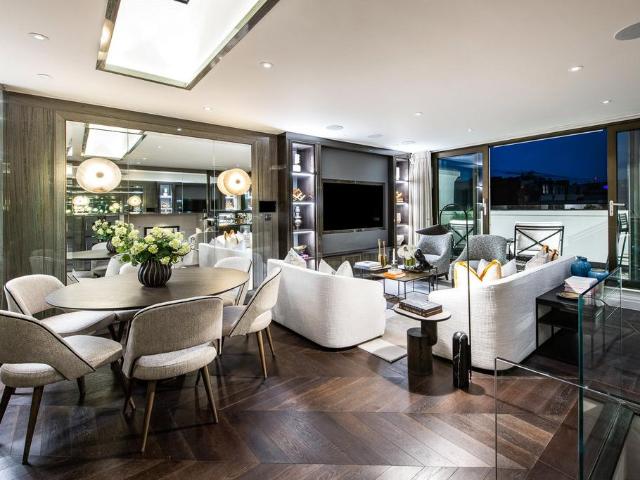 Prince Of Wales Terrace, Kensington. 3 bed penthouse to rent £17,983 pcm £4,150 pw
