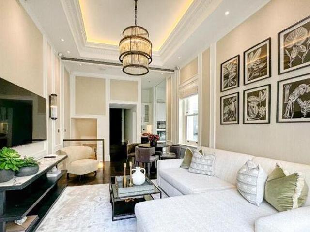 Prince Of Wales Terrace, London, 2 Bedroom Flat