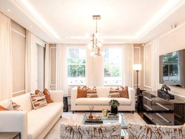 Prince of Wales Terrace, London W8 3 bed duplex to rent £16,748 pcm £3,865 pw