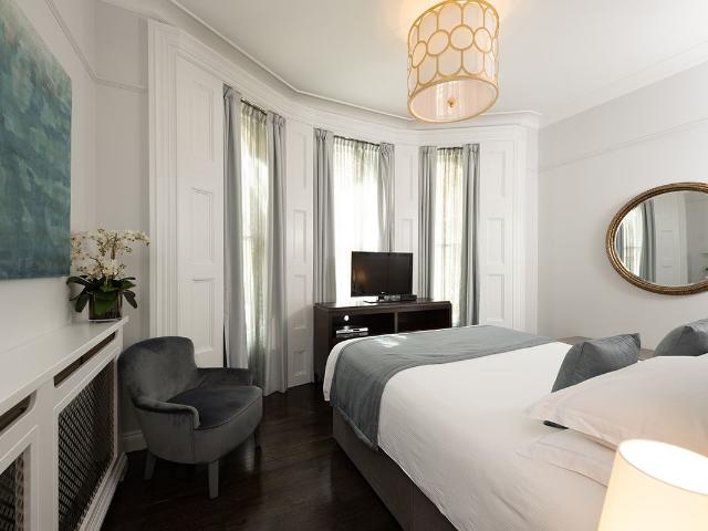 Prince Of Wales Terrace, London W8, 3 bed flat to rent, £8,000 pcm | PrimeLocation