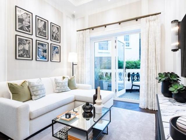 Prince of Wales Terrace, London W8 2 bed apartment to rent £11,700 pcm £2,700 pw