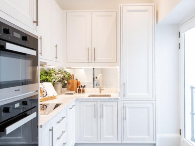 Prince Of Wales Terrace, London W8 2 bed apartment to rent £11,700 pcm £2,700 pw