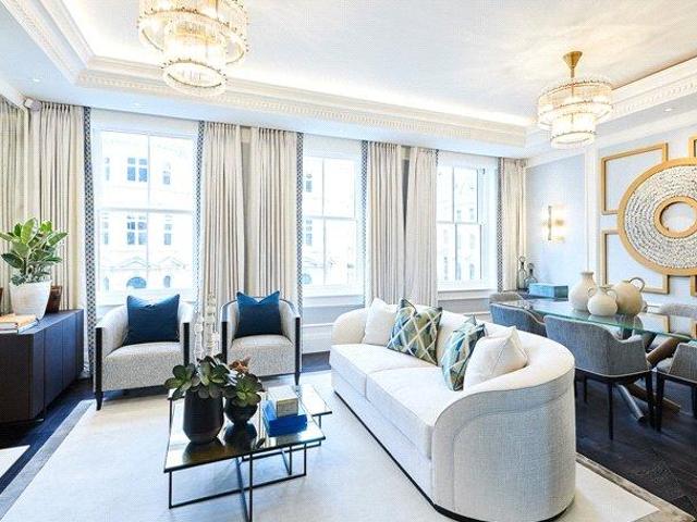 Prince of Wales Terrace, London, W8 2 bed apartment to rent £12,068 pcm £2,785 pw