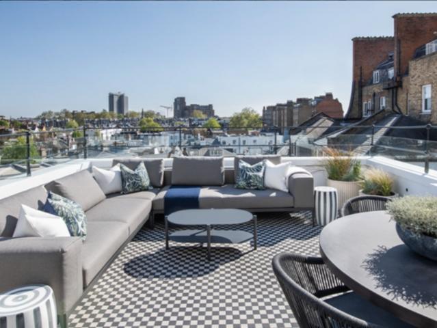 Prince Of Wales Terrace, London W8 2 bed apartment to rent £15,622 pcm £3,605 pw