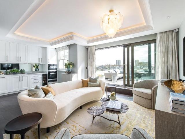 Prince of Wales Terrace, London, W8 2 bed duplex to rent £15,622 pcm £3,605 pw
