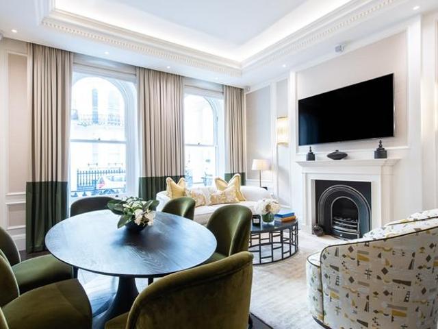 Prince Of Wales Terrace, London W8 2 bed flat to rent £12,567 pcm £2,900 pw