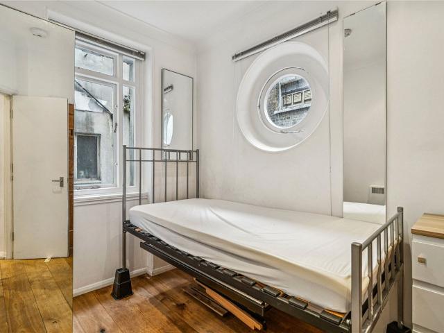 Prince Of Wales Terrace, London W8, Studio to rent, £1,300 pcm | PrimeLocation