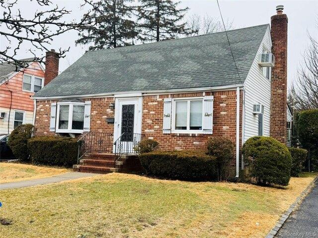 Prince St, New Hyde Park, Home For Sale