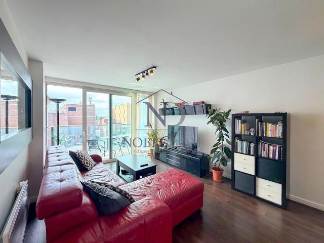 Prince Regent Road, Hounslow, TW3 2 bed flat to rent £1,875 pcm £433 pw
