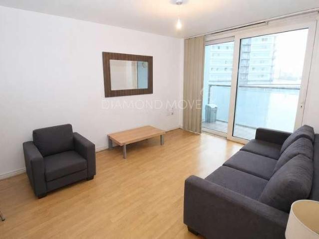Prince Regent Road, Hounslow, TW3