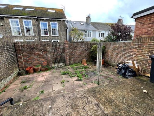 Prince Regents Close, Brighton BN2, 3 bedroom property to rent 60059927 | PrimeLocation